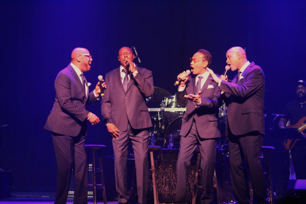 The Temptations and the Four Tops Thrill at The Palace Theatre – Early ...